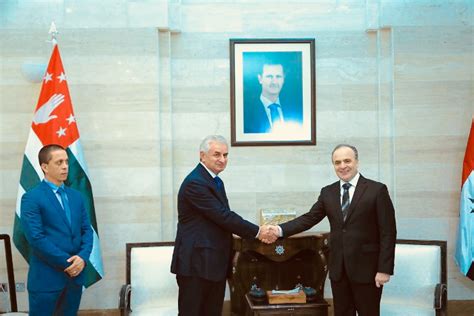 აფხაზეთის დეფაქტო პრეზიდენტი სირიის პრემიერ მინისტრს შეხვდა Kvira Ge