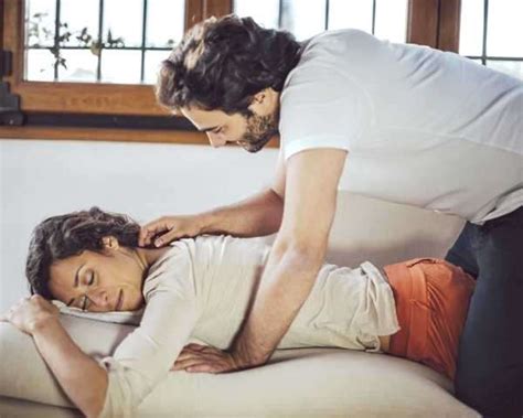 Massage Therapy For Better Hotter Sex Femina In