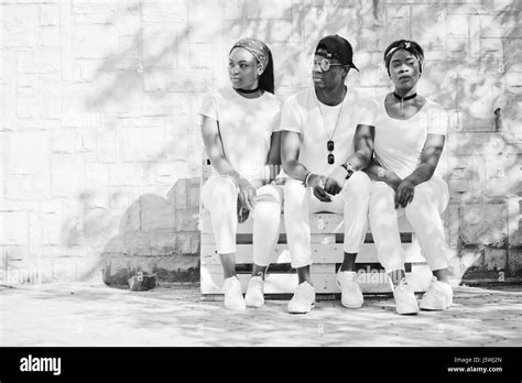 Group Of Black Men With Two Blondes Telegraph