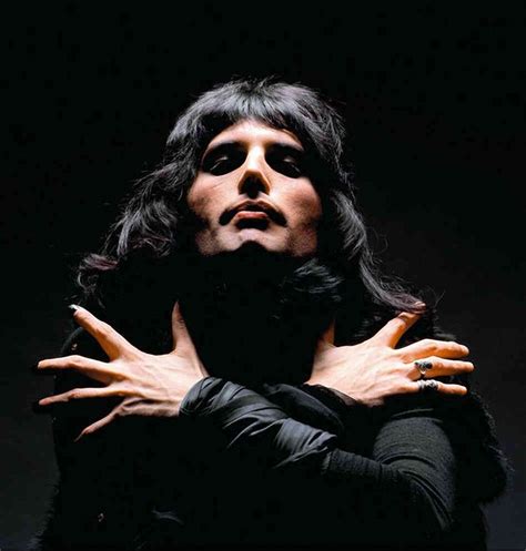 Памяти Фредди Меркьюри Freddie Mercury Queen Freddie Mercury A Kind Of Magic