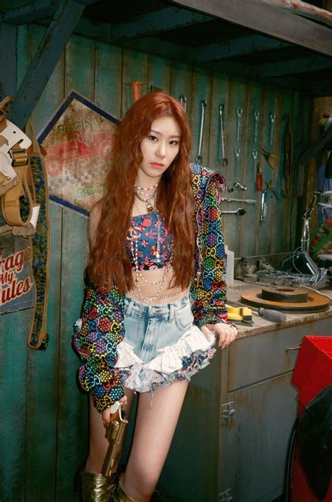 ITZY Not Shy Concept Photos 2 HD HQ HR K Pop Database Dbkpop Com Itzy Kpop Girls Girl