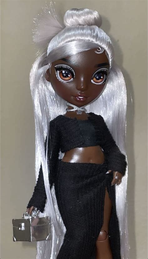 Pin By El On Doll Stuff 💃🏻👯‍♀️ Pretty Dolls Doll Hair Fashion Dolls
