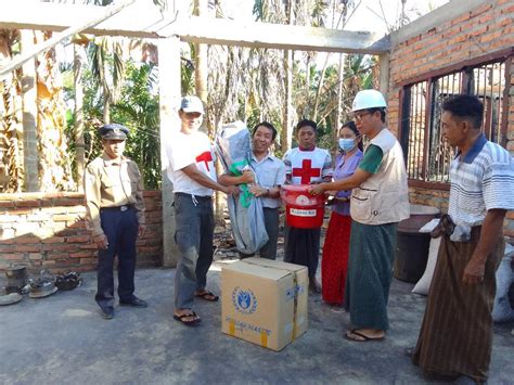 ပုလောမြို့နယ် ၊ ပ‌‌‌လောက်မြို့၊ပြည်ခြားကျေးရွာ၌ မီးဘေးသင့်နေအိမ်တစ်လုံးအတွက် ထောက်ပံ့ပစ္စည်းမ