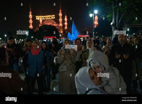Sultanahmet Istanbul Turquie 17th Avril 2023 Les Musulmans Prient