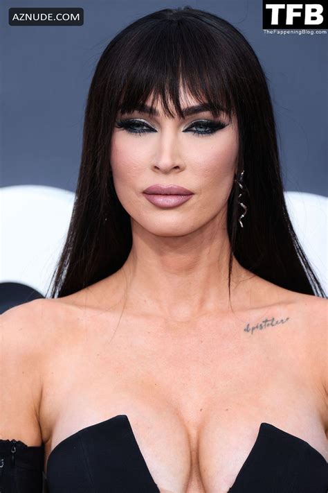 Megan Fox Sexy Seen Showing Off Her Stunning Tits In A Black Dress At The Billboard Music Awards