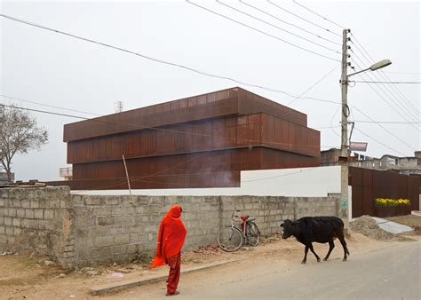 Lattice House Is A Holiday Home Wrapped In Wooden Screens