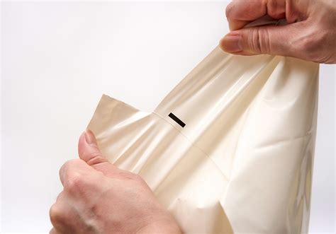 내구성이 우수하고 이중합지로 질기고 튼튼하게 제작되었습니다