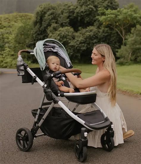 Découvrez La Meilleure Poussette Simple à Double Pour Les Familles