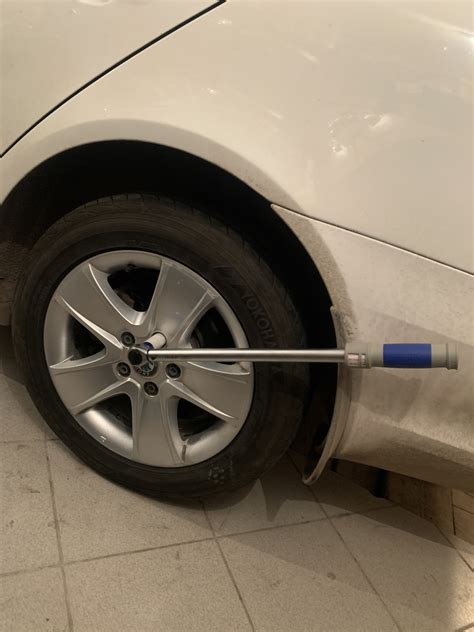 Правильная затяжка дисков Crateris — Skoda Octavia A5 Mk2, 1,6 л, 2013 ...
