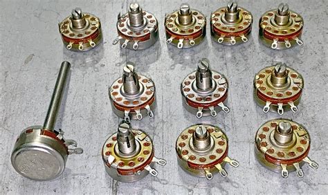 12 Piece Panel Bushing Mount Pot Assortment Surplus Sales Of Nebraska