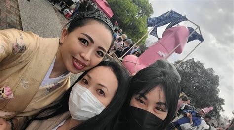 Канамара Мацури фестиваль пениса в Японии