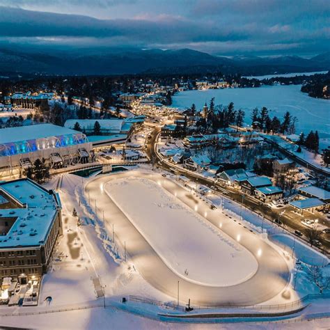 One Of The Most ‘christmassy Towns In America Jingles All The Way From