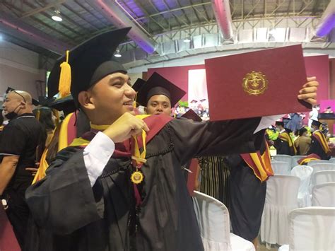 Heartbroken Student Becomes Electrical Engineer After Being Ghosted By