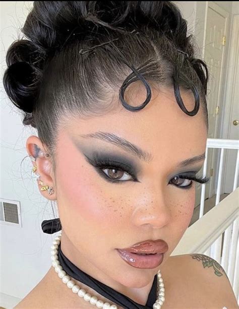 25 Best Y2k Makeup Looks To Wear In 2023 Artofit