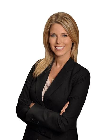 The 25 Female Real Estate Agents With The Best Hair The Hairrys Cool Hairstyles Real Estate