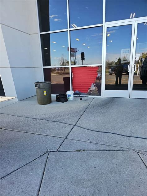 Commercial Services Becker Glass