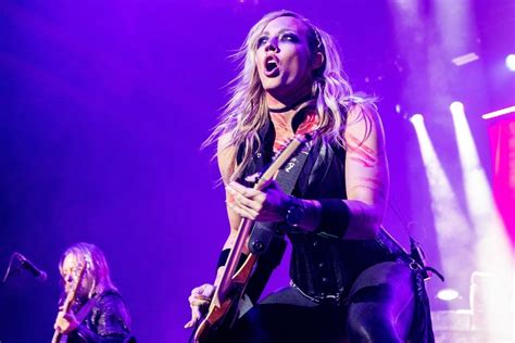 Nita Strauss Sexy 15 Photos Thefappening
