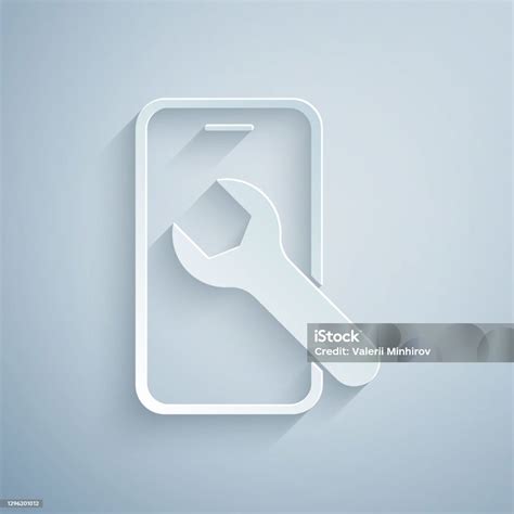 종이 회색 배경에 고립 된 렌치 아이콘으로 휴대 전화를 잘라 조정 서비스 설정 유지 보수 수리 종이 아트 스타일 벡터 3차원 형태에 대한 스톡 벡터 아트 및 기타 이미지