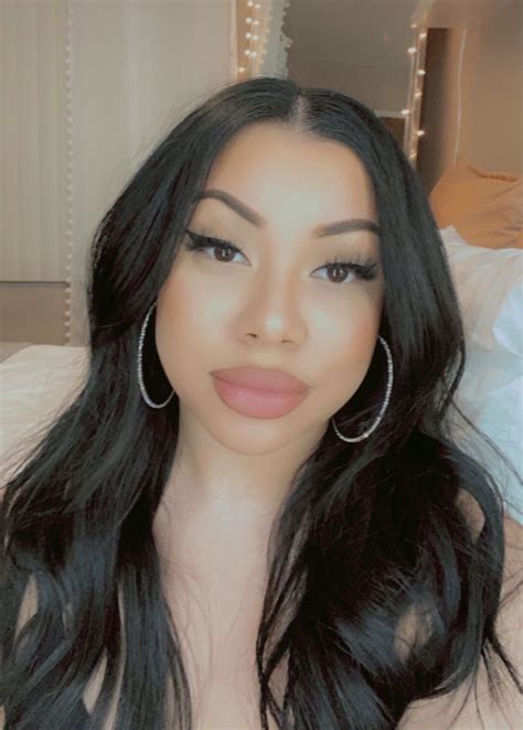 She Says Her Plump Lips Look Better When Wrapped Around That Long Std