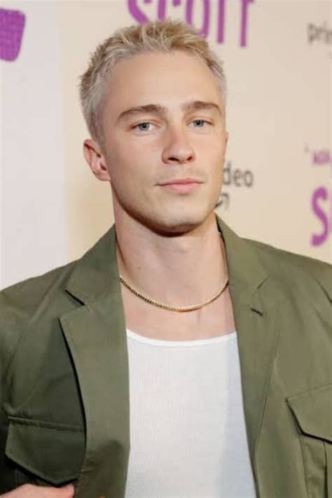 Drew Starkey The Heartthrob Challenging Stereotypes