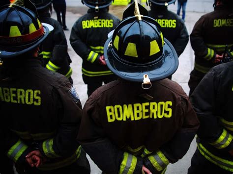 Senapred Decreta Alerta Roja Por Incendio Forestal En Valparaiso Adn
