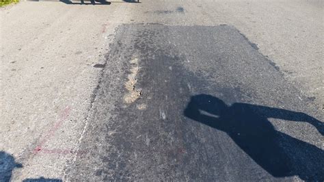 งานซ่อมผิวจราจรลาดยาง🚘🚧👷‍♂️ 4 แขวงทางหลวงชนบทกระบี่ Facebook