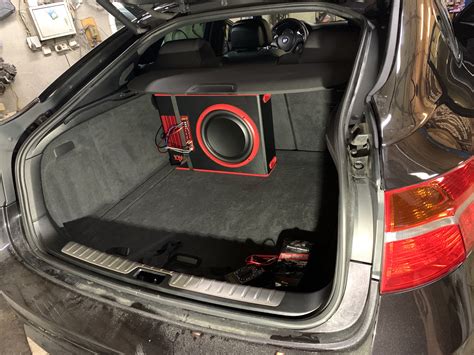 Установка активного САБВУФЕРА URAL (УРАЛ) АС-У12А КОМПАКТ — BMW X6 (E71 ...