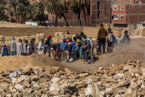 Abydos Egypt Feb 19 2019 Group Of Workers At Excavations In Abydos