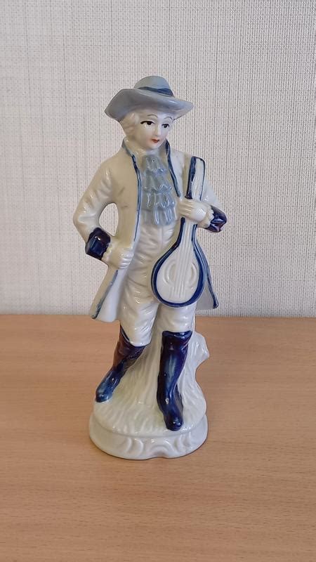 Фарфорова статуетка музикант — цена 800 грн в каталоге Статуэтки Купить товары для дома и быта