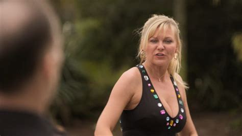 Kirsten Dunst Hot And Sexy On Becoming A God In Central Florida 2019 S1e4 HD 1080p