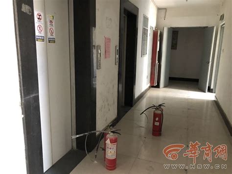 双威理想城小区弱电井失火高层住宅楼冒烟 消防通道竟被堵凤凰网