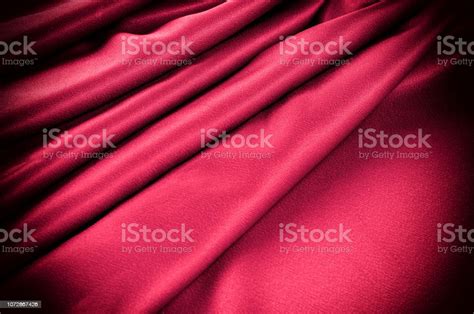 텍스처 배경입니다 템플릿입니다 실크 직물은 다채로운이 명부 작성은 절묘 한 하 고 아름 다운 빨간색으로 Dupioni 실크