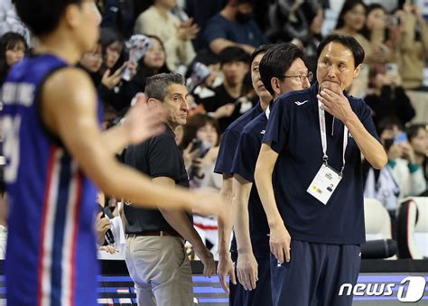 안준호 감독 현장 복귀 13년 만에 첫 승 신고 뉴스1