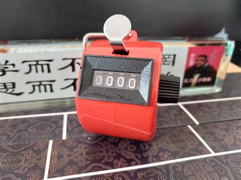 迷你手握式 彩色机械手动计数器人数统计流量货物清点点数记数 阿里巴巴