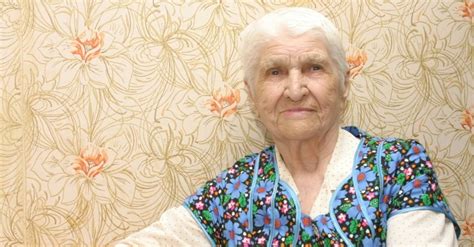 Рідна дочка свекрухи кинула її із квартирою Ми не змогли її залишити на вулиці тож якийсь час