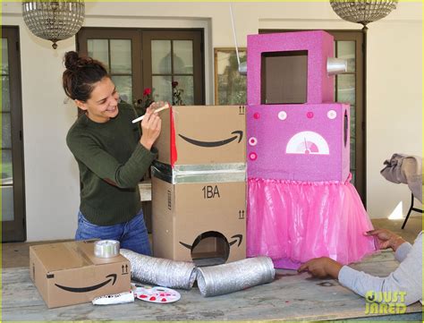 Katie Holmes Gets Into The Halloween Spirit By Making Boxtumes For