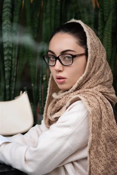 نحوه بررسی سریال نامبر عینک اورجینال ویدیو آموزشی