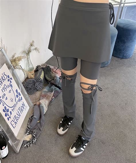 리본 쇼츠 레깅스 미니 스커트 차콜