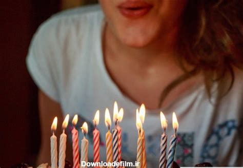 عکس دختر با شمع تولد
