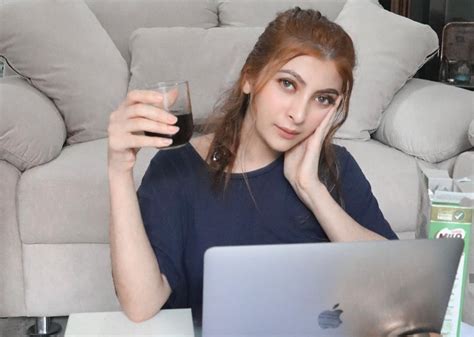 Video Lelang Keperawanan Viral Di Medsos Selebgram Menangis Dan Minta Maaf Krsumsel Com