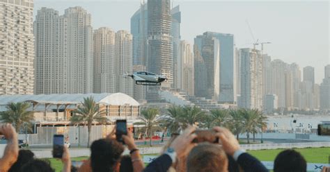 중국 샤오펑 두바이에서 저고도 비행 에어택시 시험 비행 글로벌오토뉴스