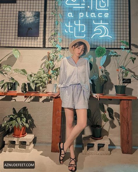 Yu Chih Hsieh Feet Aznudefeet