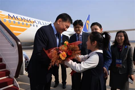 Ерөнхийлөгч У Хүрэлсүх “Бүс ба Зам” дээд түвшний чуулга уулзалтад оролцохоор Бээжин хотод очжээ