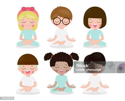 연꽃 포즈에서 명상 아이의 컬렉션입니다 귀여운 만화 어린이 요가와 명상 벡터 일러스트 레이 션 평면 스타일에 고립 된 흰색 배경 명상하기에 대한 스톡 벡터 아트 및 기타