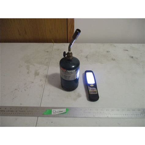 Coleman Propane Bottle And Torch Magnetic Light Bodnarus Auctioneering