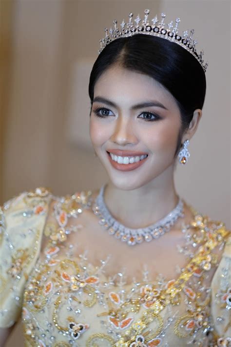 រូបភាពខ្លះៗ ថ្ងៃចូលរោងការ សុវត្ថិឌី ធារិកា ស្រស់ស្អាតខ្លាំង Khmerload Cambodia Latest News