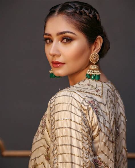 How Dur E Fishan Saleem Entered In Showbiz Industry Reviewit Pk