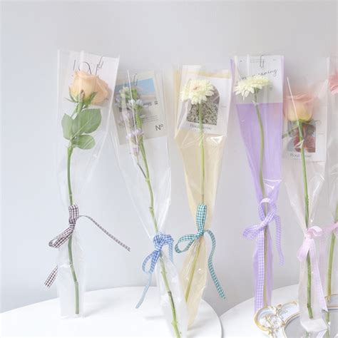 한송이 꽃 포장지