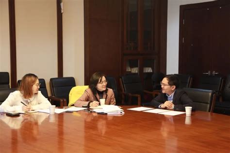 “冷门绝学”基础学科人才培养体系研究课题组赴中国人民大学国学院调研 清华大学教育研究院