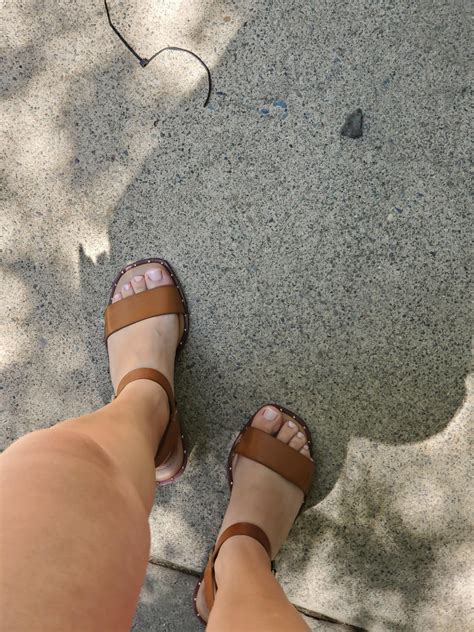 Toes Out 😁 R Publicfeetpics
